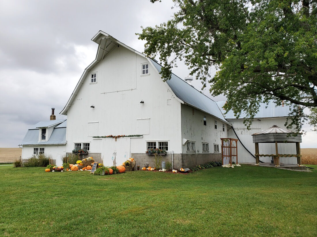 Heritage Timbers barn serves as event venue | News, Sports, Jobs - Farm ...